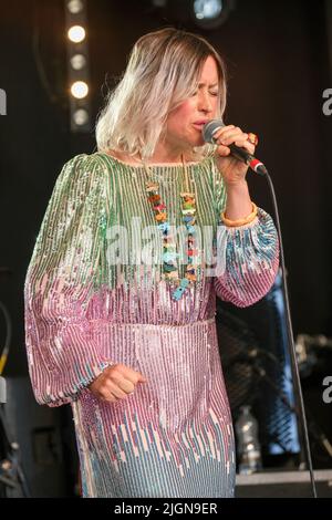 Soul singer, Alice Russell performing at Cornbury Festival, Great Tew ...