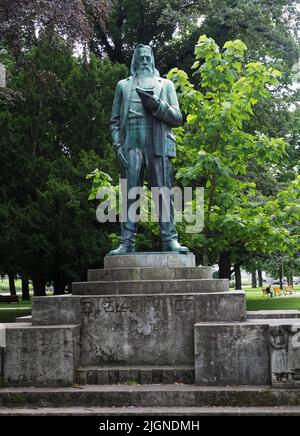 Monument to the Austrian poet and prose writer Franz Stelzhamer. (Photo ...