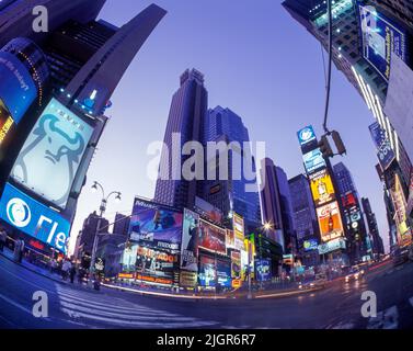 2001 HISTORICAL STREET SCENE YELLOW TAXI CABS TIMES SQUARE MANHATTAN ...