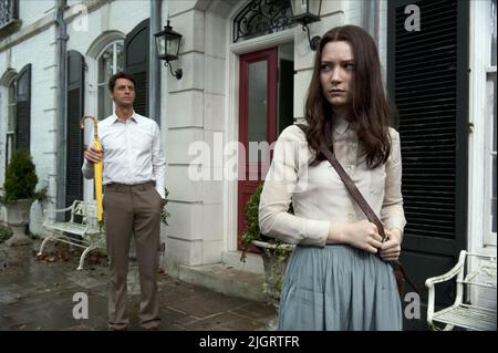 Mia Wasikowska as "India" and Matthew Goode as "Uncle Charlie" on the ...
