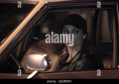 KERI RUSSELL, THE AMERICANS, 2013 Stock Photo - Alamy