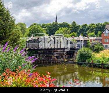 Hayhurst Bridge and the River Weaver, Northwich, Cheshire, England, UK ...