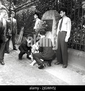 Deutschland, Berlin, Kranzniederlegung in Gedenken an Willy Brandt mit ...
