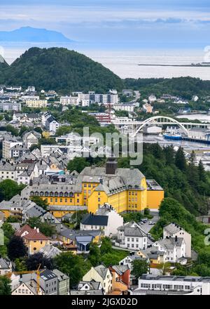 View of Alesund and colourful buildings from viewpoint Fjellstua, Mount ...