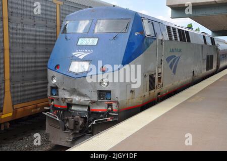 Amtrak General Electric GE P42DC Genesis Locomotive at William F. Walsh ...