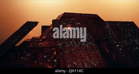 THE TYRELL CORPORATION TOWERS, BLADE RUNNER, 1982 Stock Photo - Alamy
