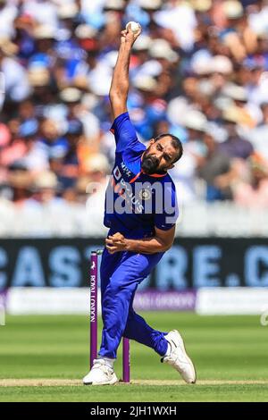 Mohamed Shami of India delivers the ball Stock Photo - Alamy