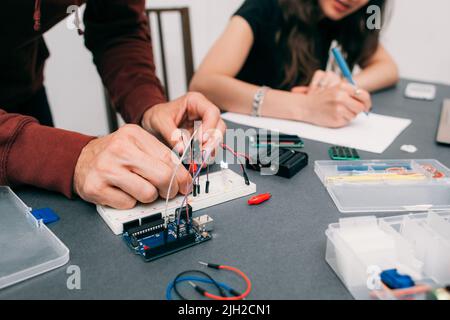 assembling the electronic wiring Stock Photo - Alamy