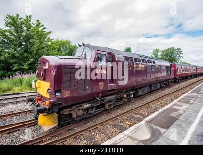 WCR British Rail Class 37 D6716 (TOPS 37016, 37706) at rear of BR 44932 ...