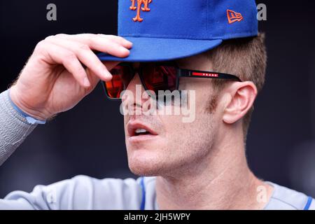 ATLANTA, GA - JULY 19: New York Yankees relief pitcher Luke Weaver #30 ...