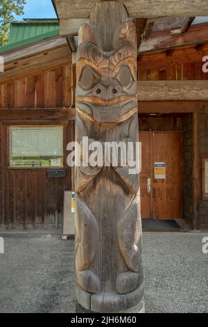 Totem Pole Columns, Pender Island Community Hall on North Pender Island ...