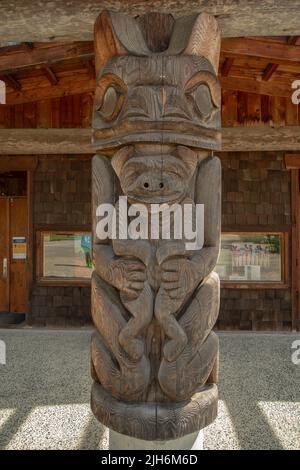 Totem Pole Columns, Pender Island Community Hall on North Pender Island ...