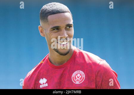 Max Lowe of Sheffield Unitedduring the pre match warm up Stock Photo ...