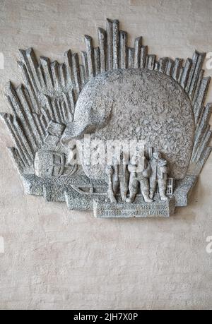 Memorial plaque to Andree, Fraenkel and Strindberg who died on 1897 ...