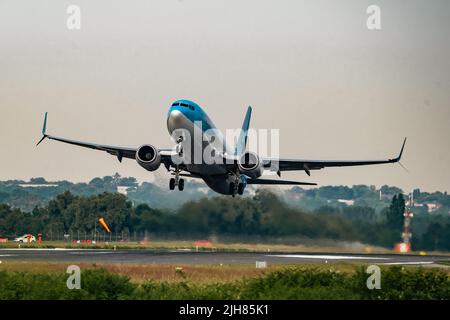TUI Take Off Runway 08 Bournemouth Airport Stock Photo - Alamy