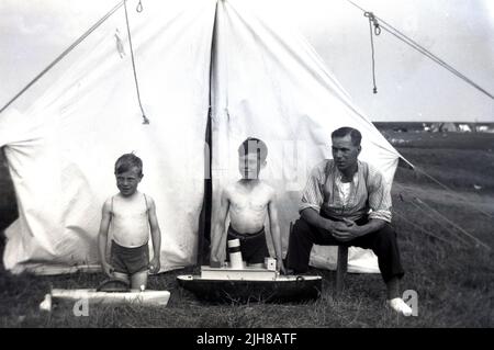 Camping in the 1940s Stock Photo - Alamy