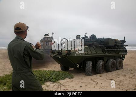 MARINE CORPS BASE CAMP PENDLTON, California (July 11, 2022) - U.S. Navy ...