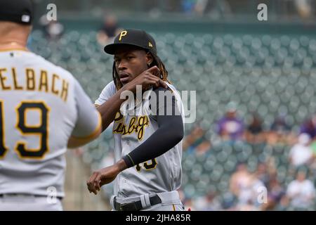 Pittsburgh Pirates' Oneil Cruz warms up before a spring training ...