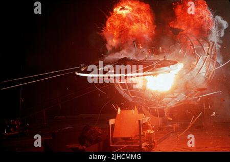 Spaceship Crash Landing Film Men In Black (USA 1997) Director: Barry ...