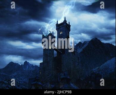 DRACULA CASTLE, VAN HELSING, 2004 Stock Photo - Alamy