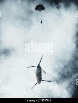 WAHIAWA, Hawaii (July 15, 2022) U.S. Navy Fleet Master Chief David Isom ...