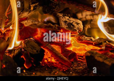 spectacular close-up of embers burning on bonfire Stock Photo - Alamy