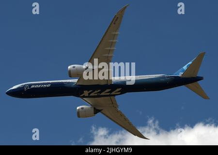 BOEING 777-9X AT FARNBOROUGH INTERNATIONAL AIRSHOW. THIS NEW VARIANT ...