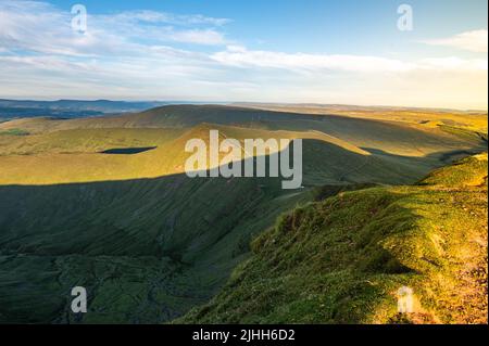 stunning sunset, golden hour at pen y fan brecon beacons south wales uk ...