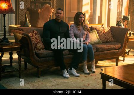 THE UMBRELLA ACADEMY, from left: Tom Sinclair, Kris Holden-Ried, Jason ...