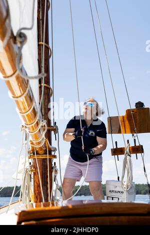 A sailboat on Lake Champlain Stock Photo - Alamy