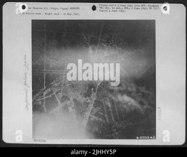 Tokyo Palace Area - Night Raid - 26 May 1945 Stock Photo - Alamy