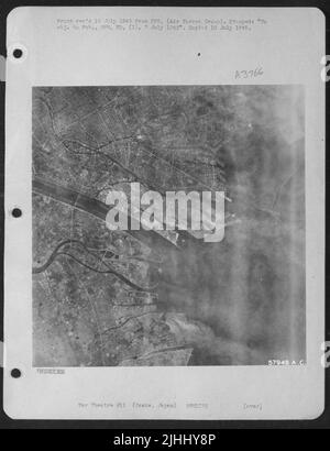 Before -- Pre-Strike Photo Of Osaka, Japan. 9 June 1945 Stock Photo - Alamy