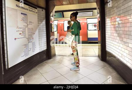 London Underground Northern Line map showing the new extension to ...