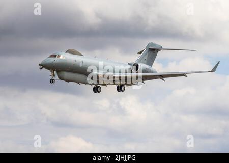 Bombardier - Sentinel R.1 ‘N691BD’ with gear and flaps deployed on ...
