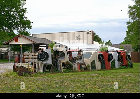 Buried VW Rabbits at Henry´s Rabbit Ranch, Staunton, Illinois, United ...