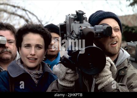 GROUNDHOG DAY, Andie MacDowell, Chris Elliott, Bill Murray, 1993. (c) Columbia Pictures ...