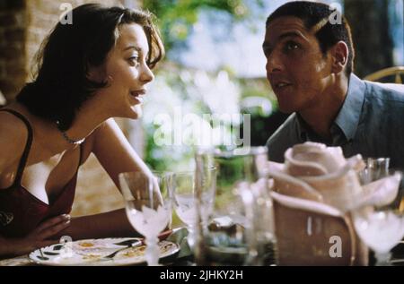 TAXI TAXI Lilly (Marion Cotillard), Daniel (Samy NacÄri) Regie: GÄrard Krawczyk Stock Photo - Alamy