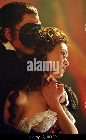 EMMY ROSSUM, PATRICK WILSON, THE PHANTOM OF THE OPERA, 2004 Stock Photo ...