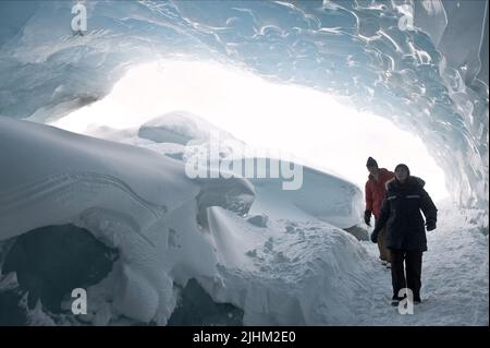 ERIC CHRISTIAN OLSEN, MARY ELIZABETH WINSTEAD, THE THING, 2011 Stock ...