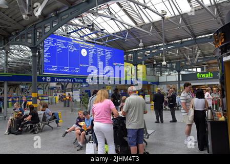 Irish Rail passengers at Dublin Heuston Station waiting for trains on ...