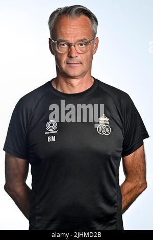 Union's assistant coach Bart Meert and Union's new head coach Sebastien ...