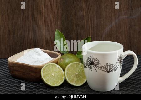 Baking soda - sodium bicarbonate, hot water and lemon Stock Photo - Alamy