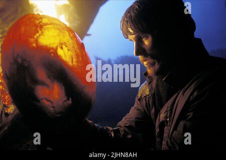 CHRISTIAN BALE, REIGN OF FIRE, 2002 Stock Photo - Alamy