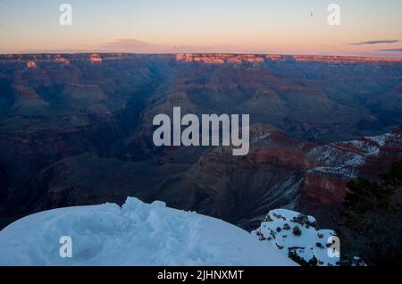 Sunsets and sunrises at the South Rim of Grand Canyon National Park can ...