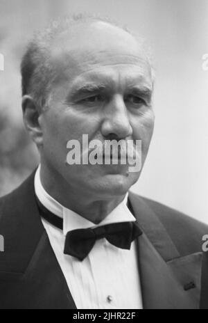 French actor Michel Piccoli on the set of the TV programme "Apostrophes ...
