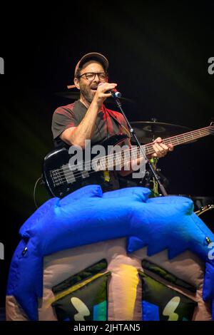 Jay Levine of Canadian pop music duo Prozzak, also known as Simon and ...