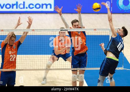 Block of Maarten Van Garderen - (NED)- Fabian Plak - (NED) and Nimir ...