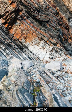 Cliff Layers, Sandymouth Bay Beach, National Trust, Bude, Cornwall ...
