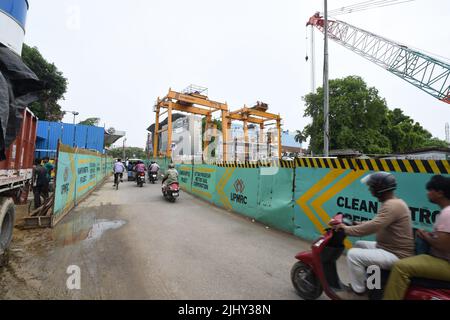 Kanpur Metro is under construction at Bada Chauraha adjacent to Z Square Mall. Kanpur, Uttar ...