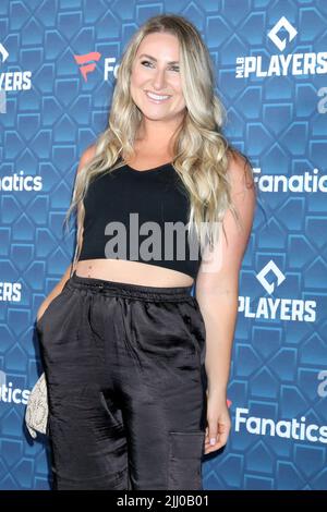 LOS ANGELES - JUL 18: Katie Conway, Kaylee Hartung, Rachel Lindsay at ...